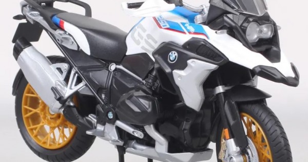 BMW R1250 GS 1:12 Model Motosiklet